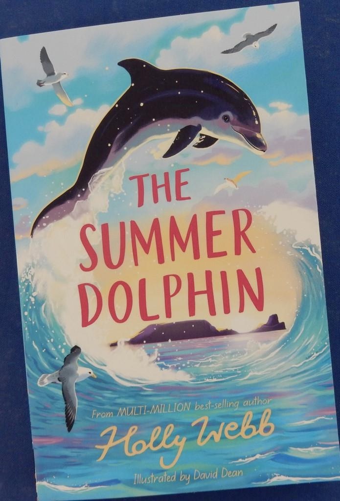 Alice Éclair Spy Extraordinaire: A Dash of Daring / The Summer Dolphin ...